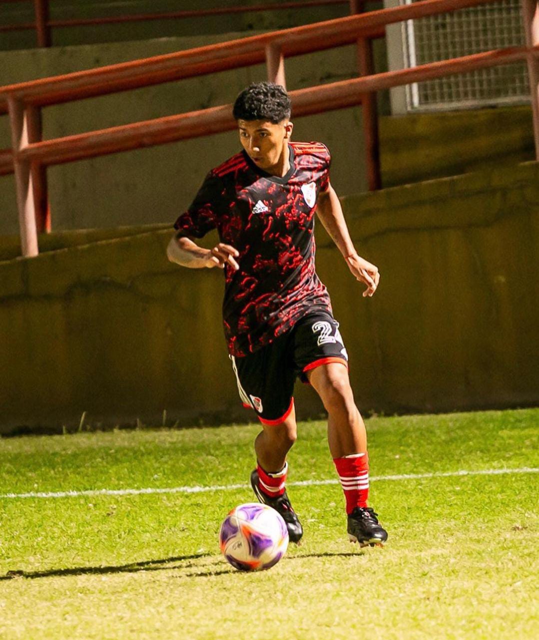 "Persevera y triunfarás" Uriel Romero ya está en la pensión de River ...